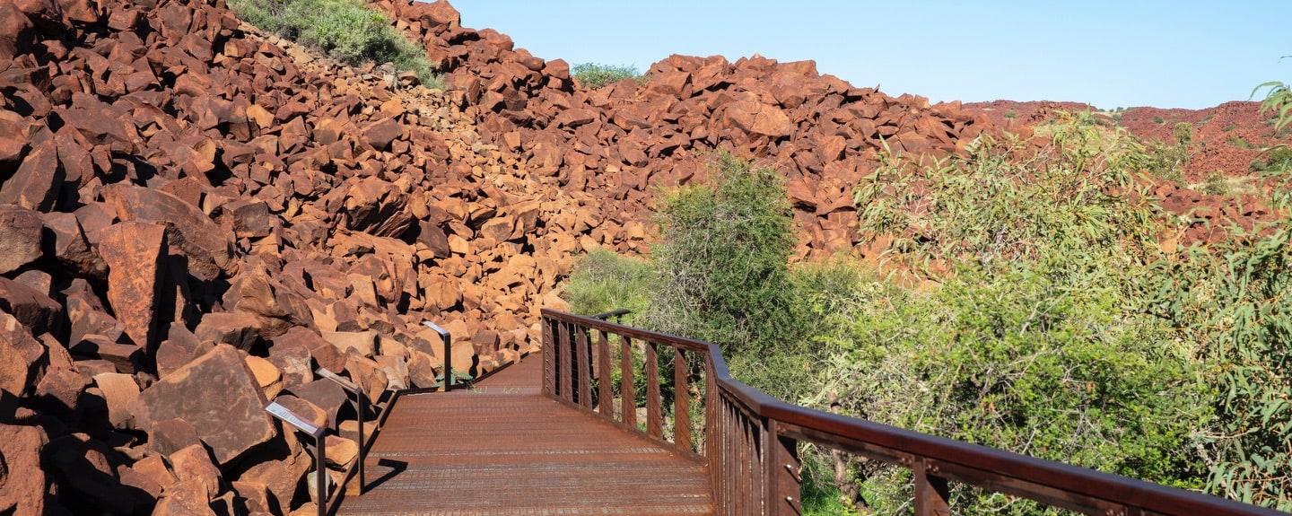 Murujuga - Nganjarli walk trail | WAnderland | Western Australian Museum